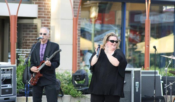 Live Music for Festivals and Park Concerts - Lisa Rene Band